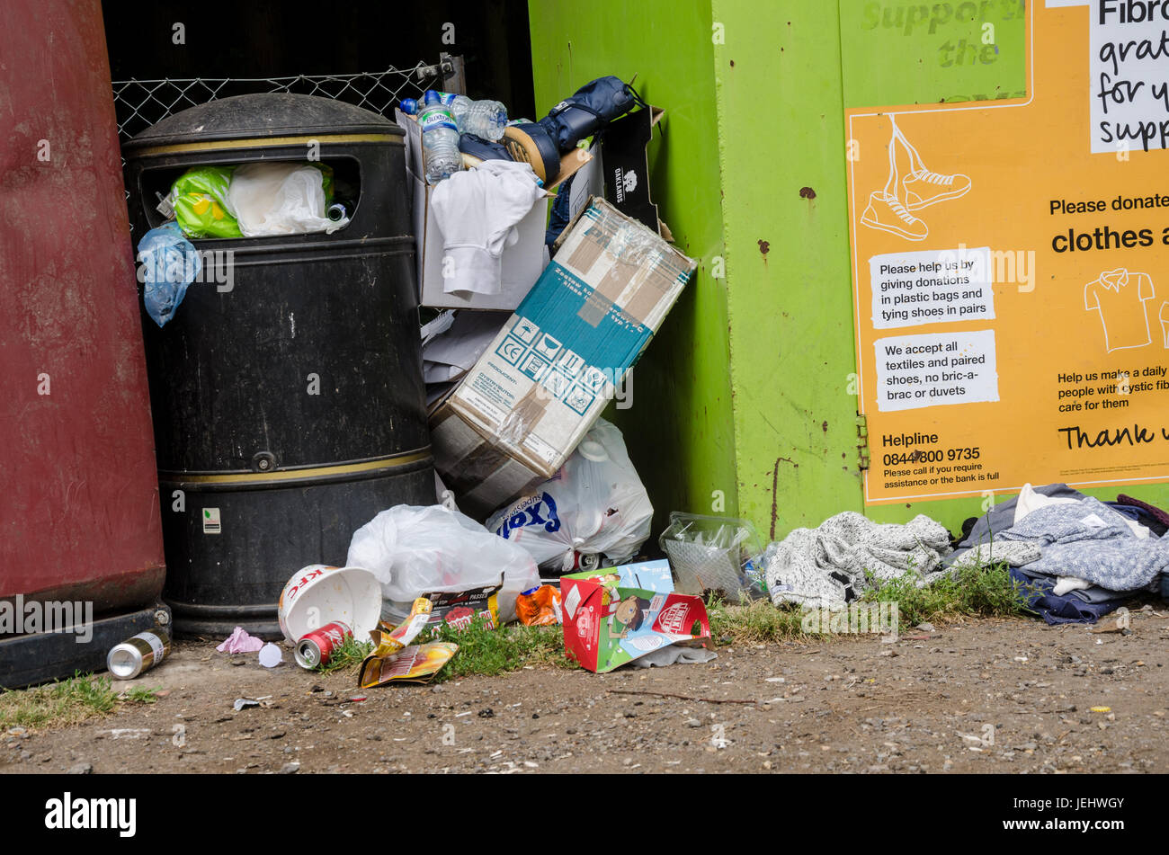 Overflow waste bins hi-res stock photography and images - Alamy