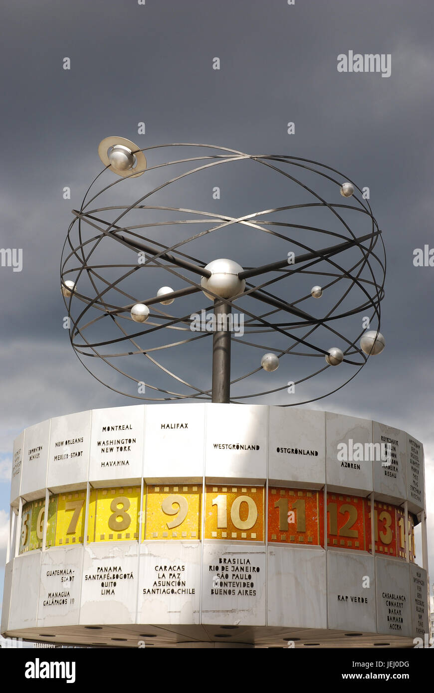 Worldtime clock hi-res stock photography and images - Alamy