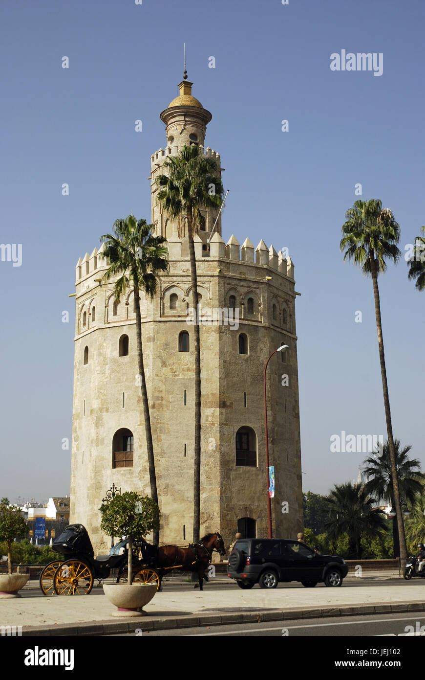 Gold tower hi-res stock photography and images - Alamy