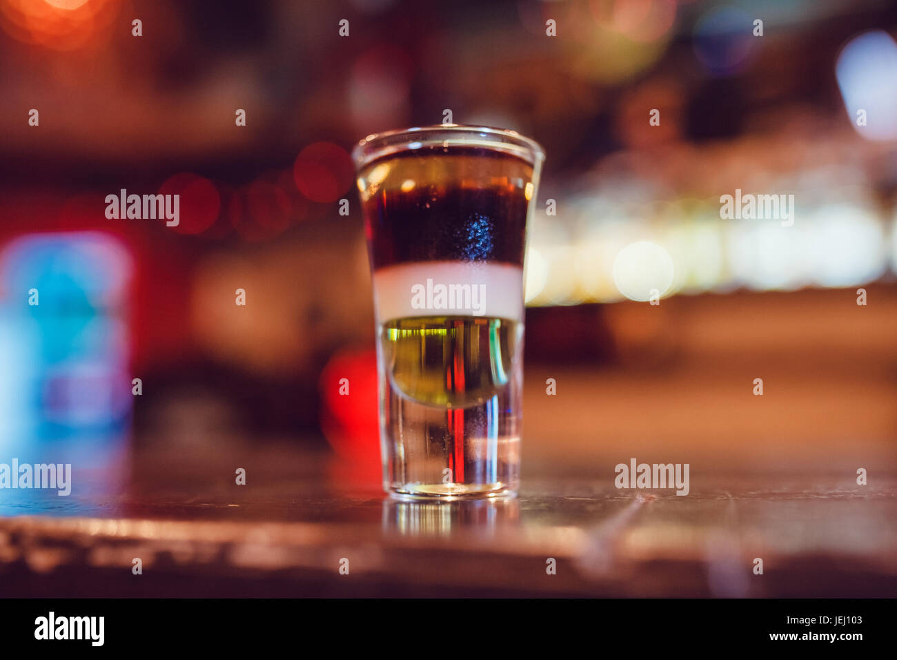 Hand made cocktails hi-res stock photography and images - Alamy