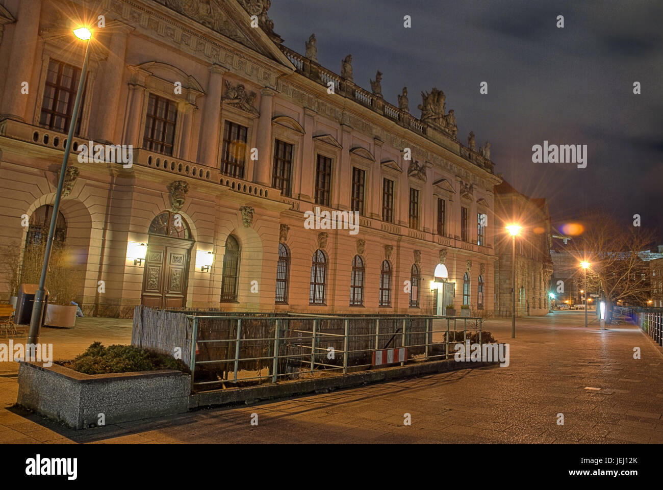 Laterne berlin hi-res stock photography and images - Alamy