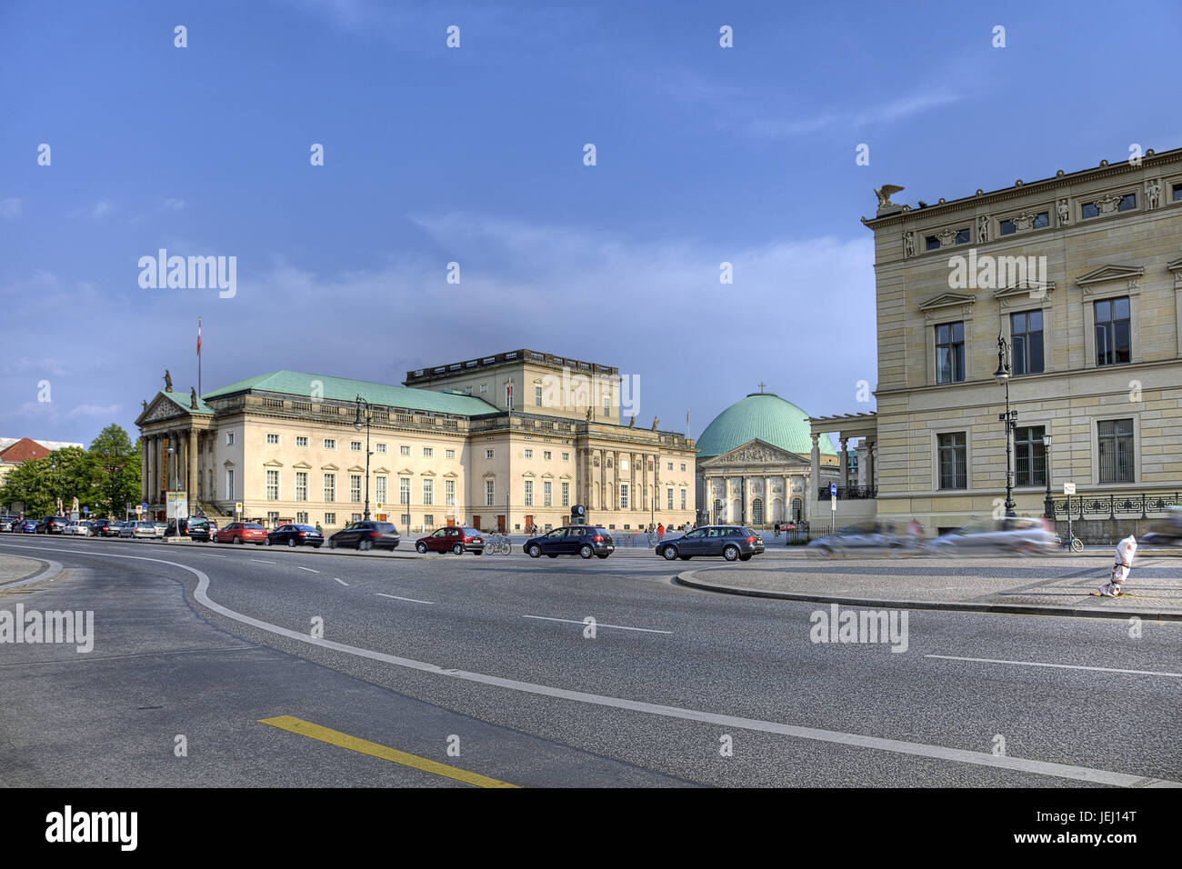 Staatsoper unter den linden berlin hi-res stock photography and images ...