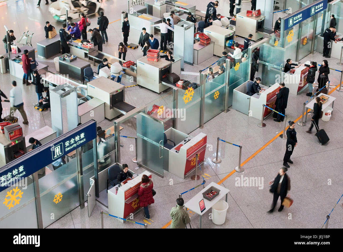 Screening checkpoint hi-res stock photography and images - Alamy