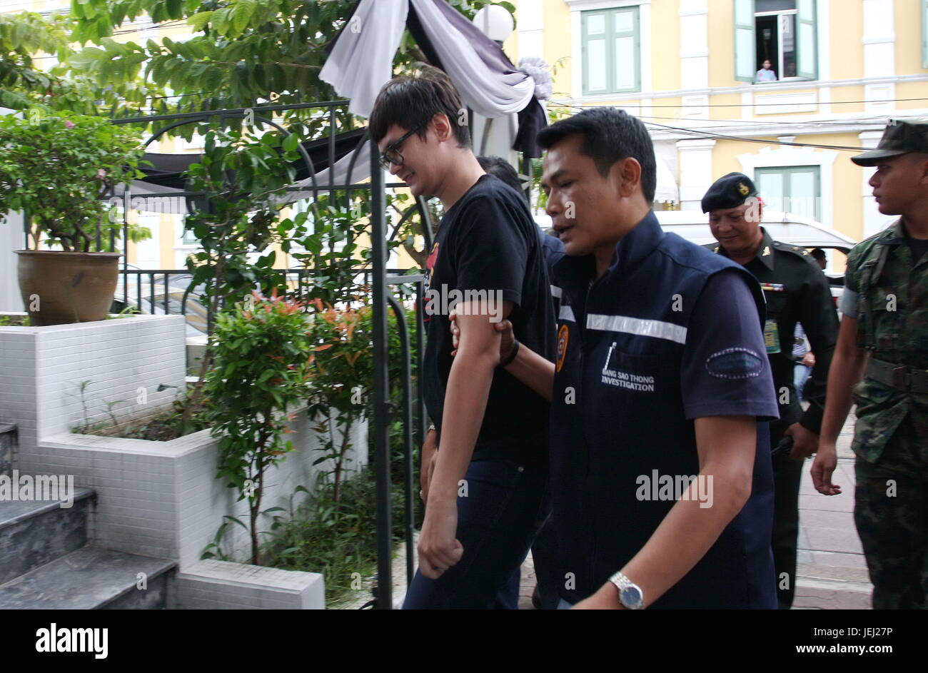 Police and military led Rangsiman Rome, the pro-democracy activist to ...