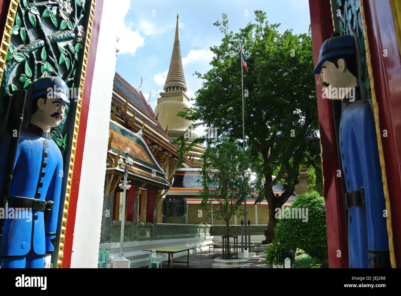 Wat Ratchabopit temple in Bangkok Stock Photo - Alamy