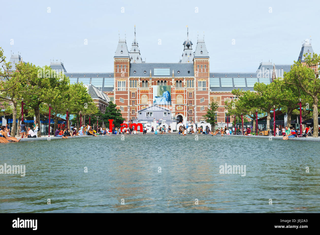 AMSTERDAM-AUG. 17, 2012. Pond with group of visitors at Rijksmuseum ...