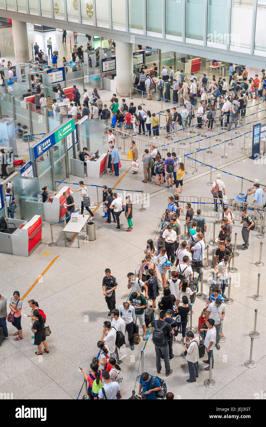 Beijing airport security hi-res stock photography and images - Alamy
