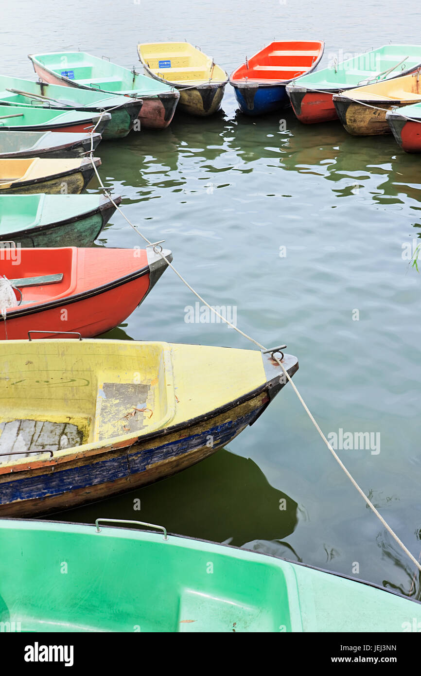 Chinese row boats hi-res stock photography and images - Alamy