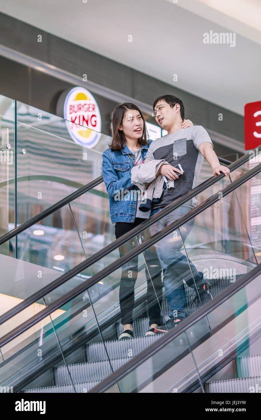 Chinese middle class shopping hi-res stock photography and images - Alamy