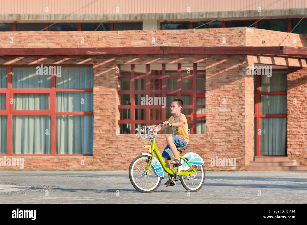 Chinese teen boy hi-res stock photography and images - Alamy