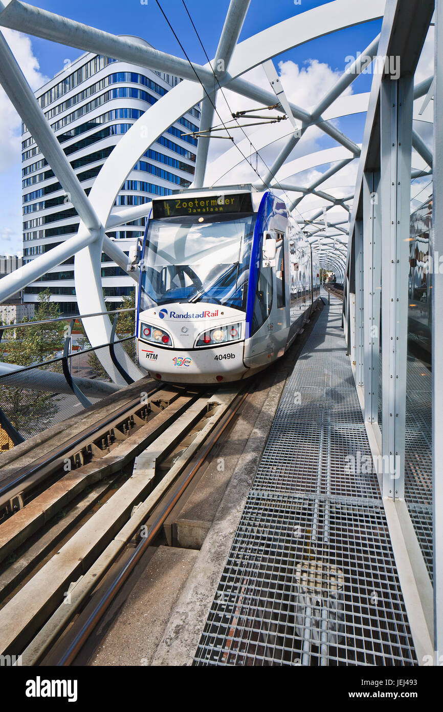 Elevated metro hi-res stock photography and images - Alamy