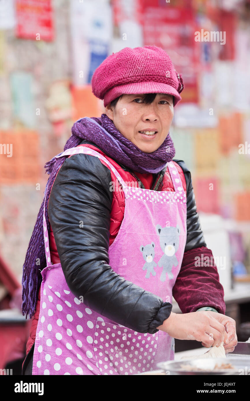 China dec 29 chinese hawker hi-res stock photography and images - Alamy
