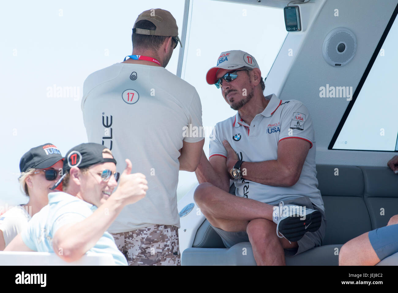 Larry ellison hi-res stock photography and images - Alamy