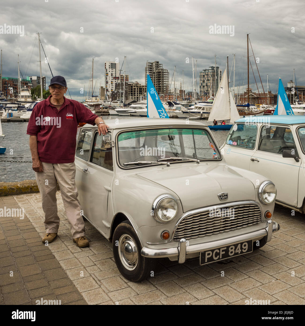 Austin mini engine hi-res stock photography and images - Alamy