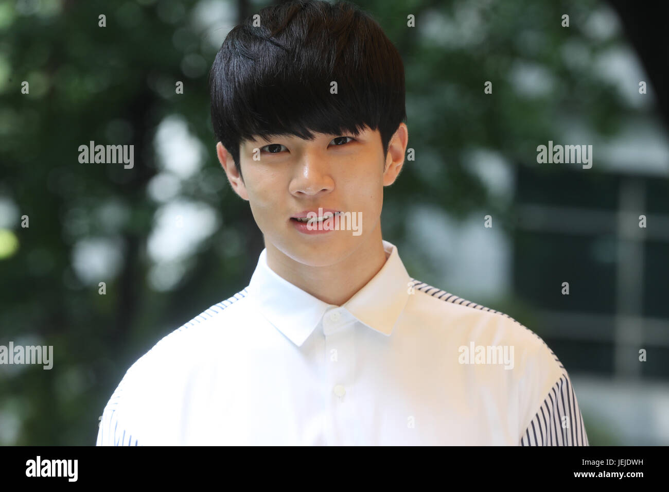S. Korean singer Yoo Hwe-seung South Korean singer Yoo Hwe-seung, who ...