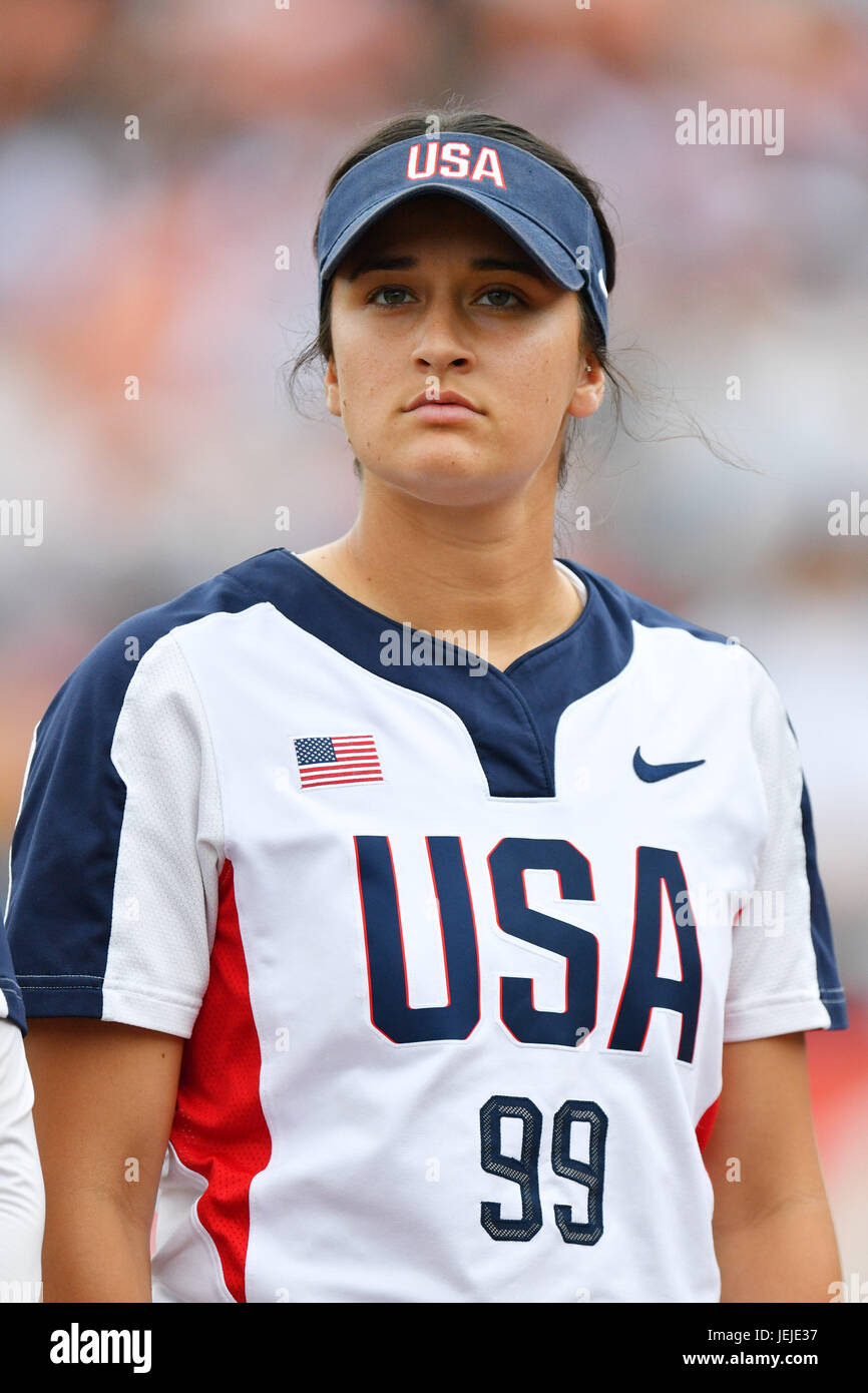 Yokohama Stadium, Kanagawa, Japan. 25th June, 2017. Delaney Spaulding ...