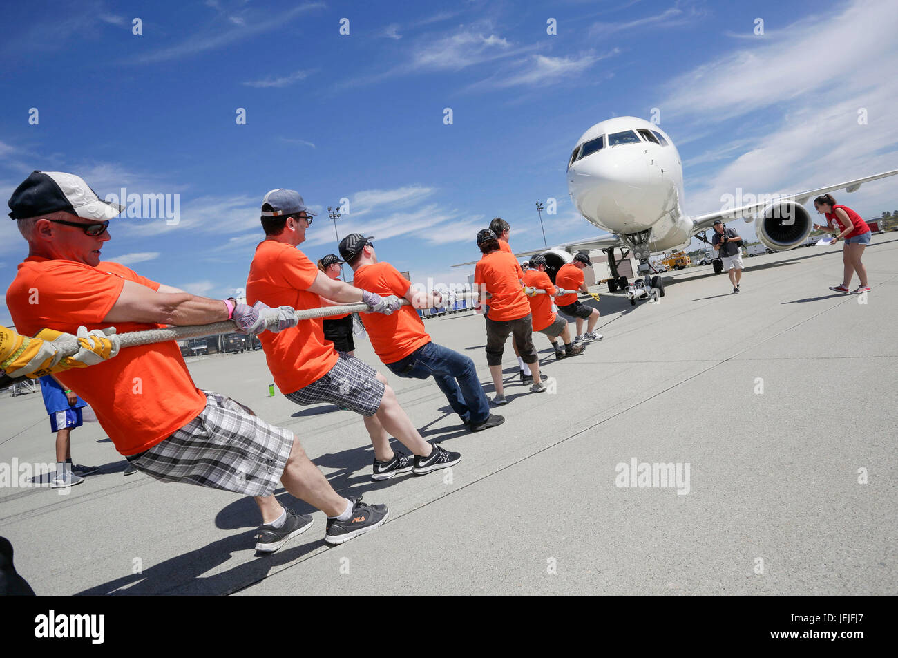 Vancouver, Canada. 25th June, 2017. People participate in the Plane ...