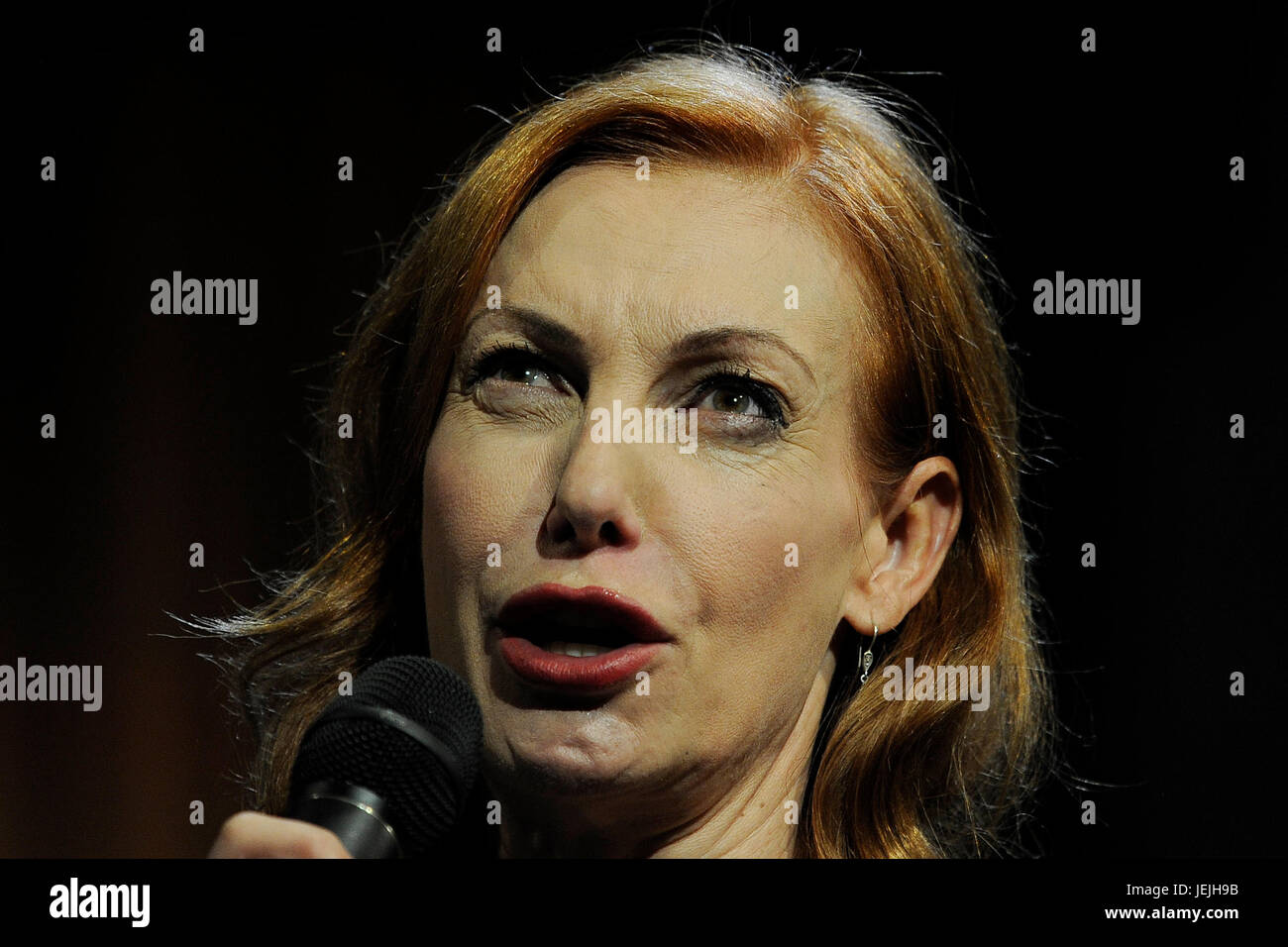 Ute lemper hi-res stock photography and images - Alamy