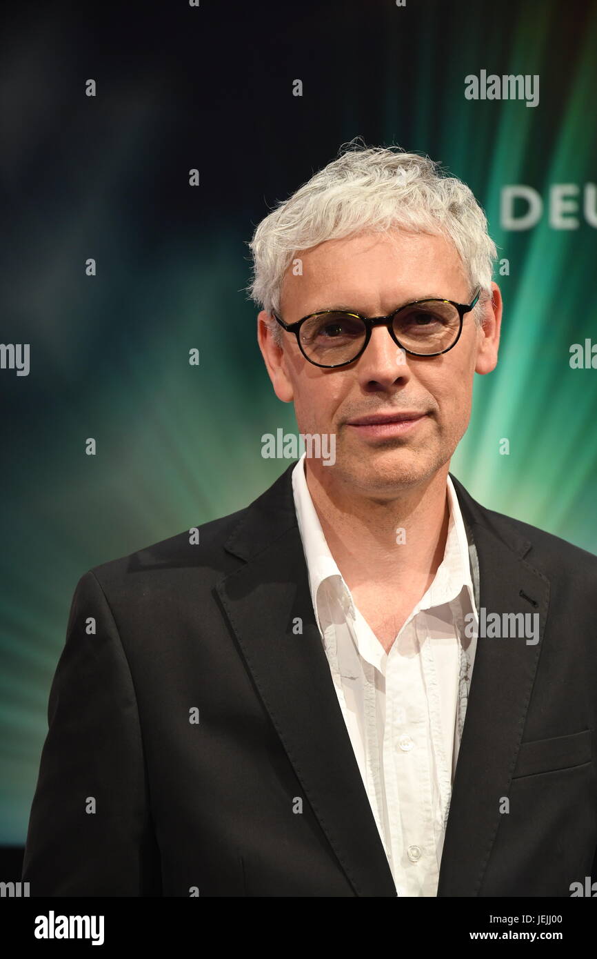 Cologne, Germany. 24th June, 2017. The camera man Attila Boa poses at ...