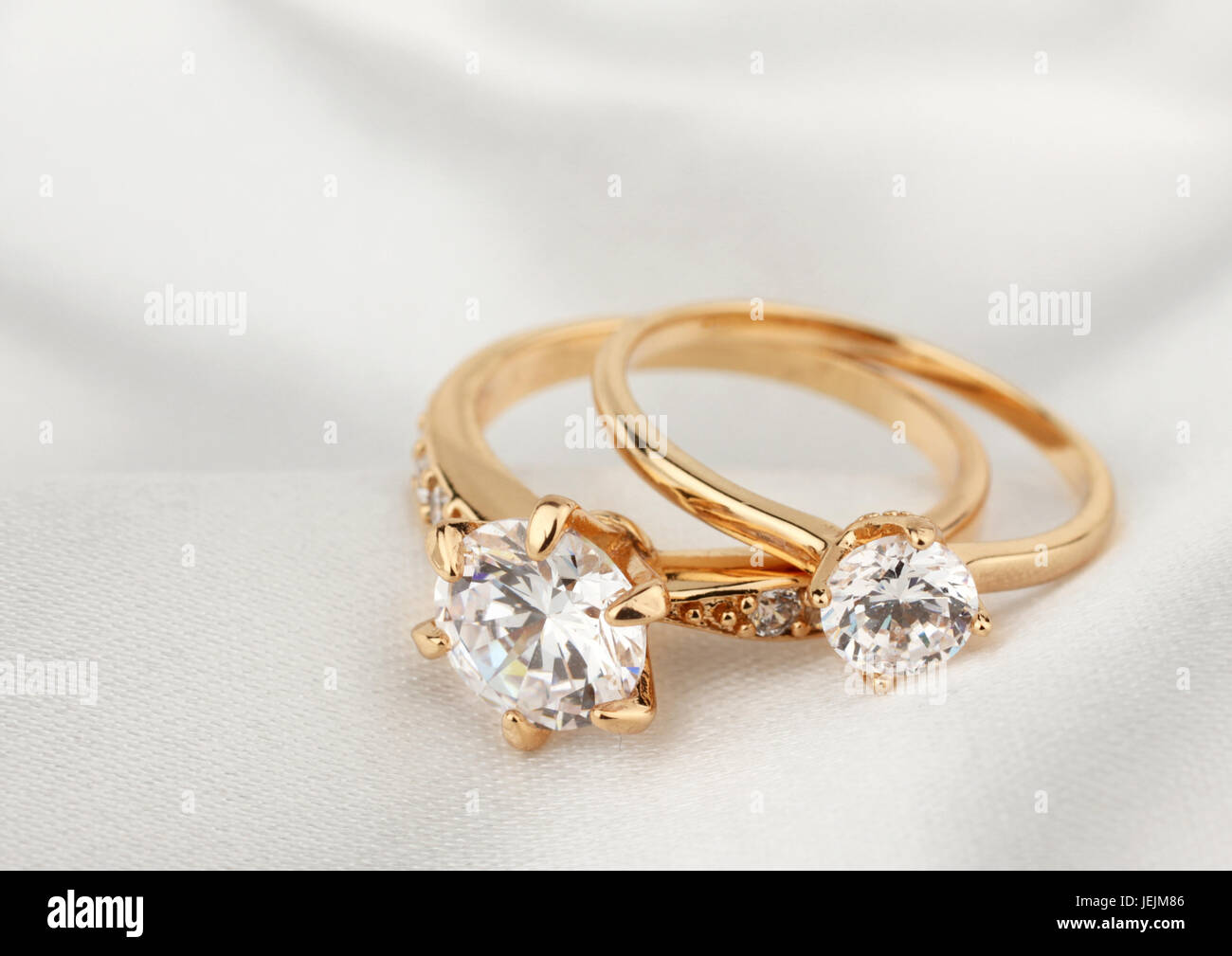 White background jewelry hi-res stock photography and images - Alamy