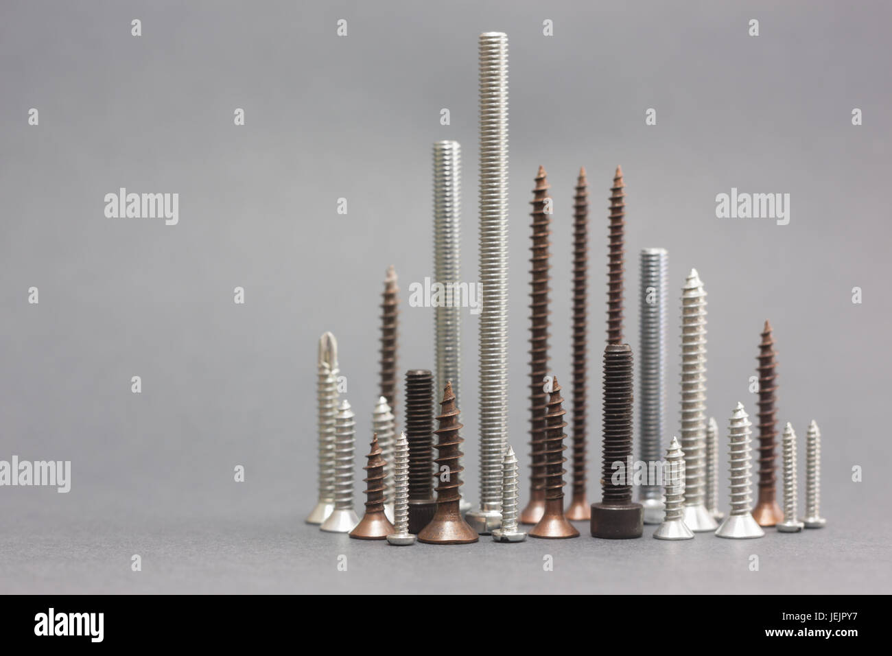 Screwing screws hi-res stock photography and images - Alamy