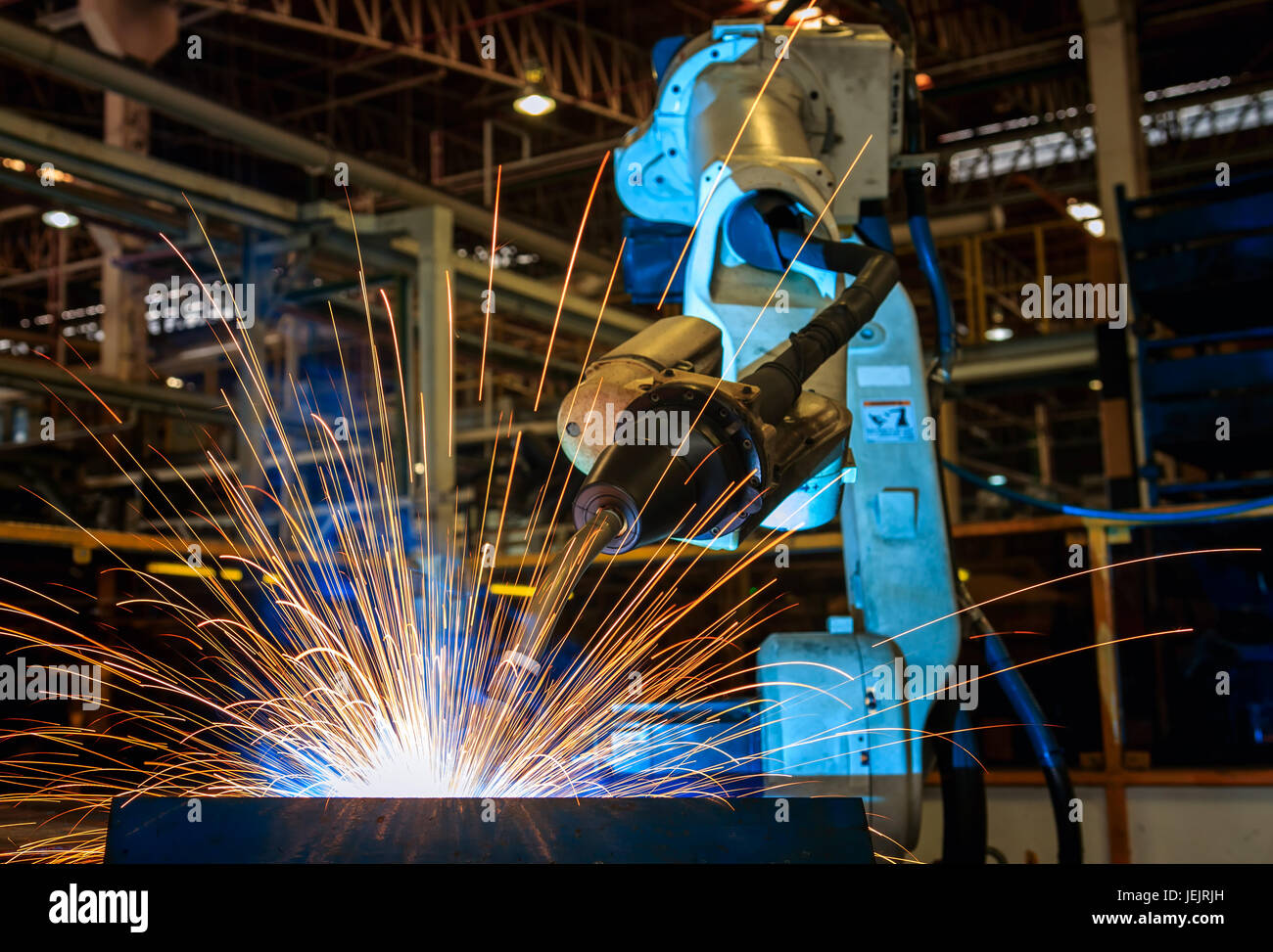 Industrial robots hi-res stock photography and images - Alamy