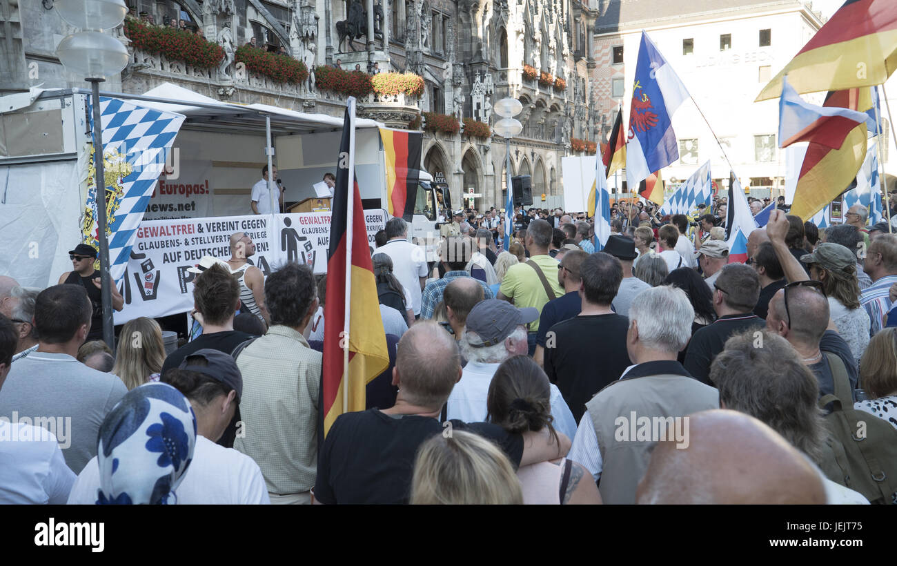 Pegida munchen hi-res stock photography and images - Alamy