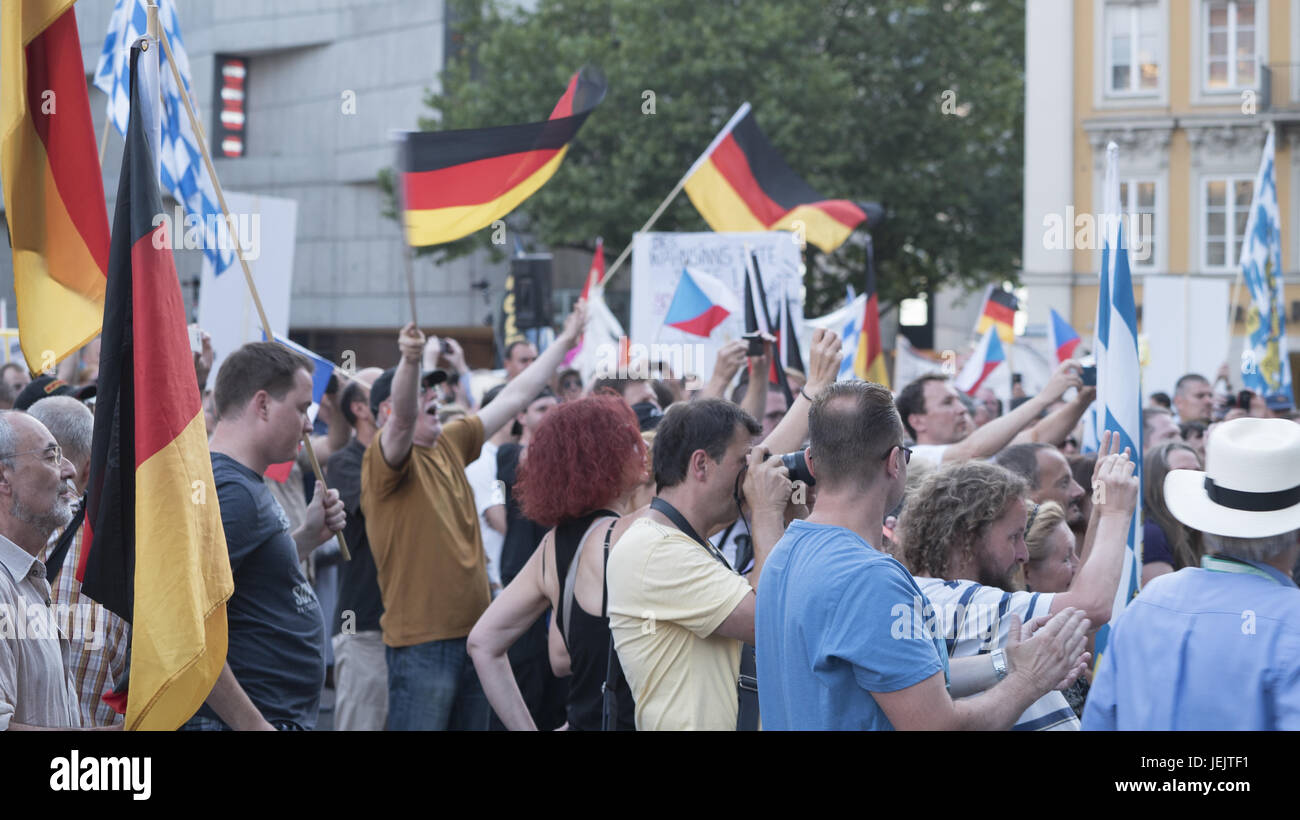 Pegida munchen hi-res stock photography and images - Alamy