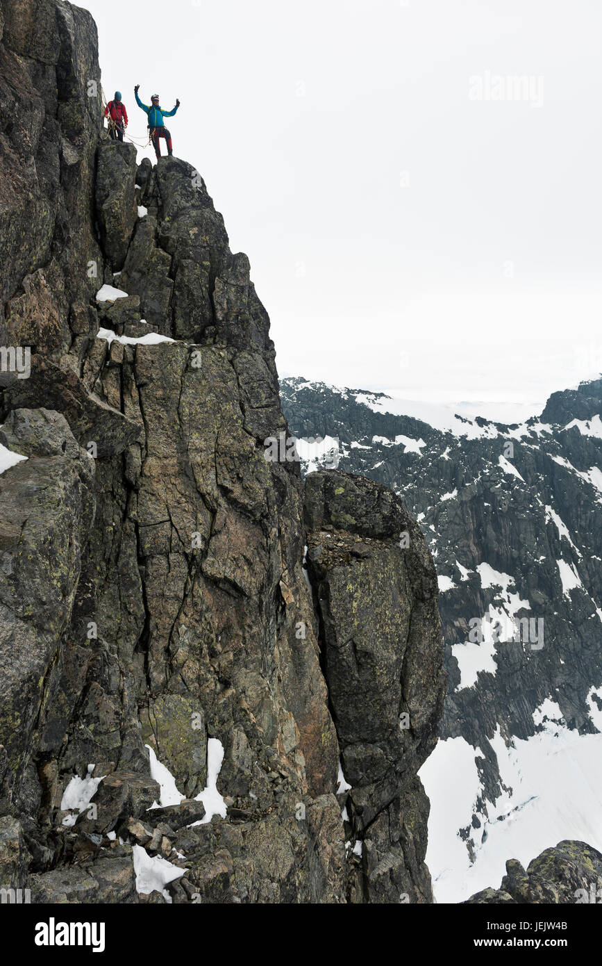 Climbers on top hi-res stock photography and images - Alamy