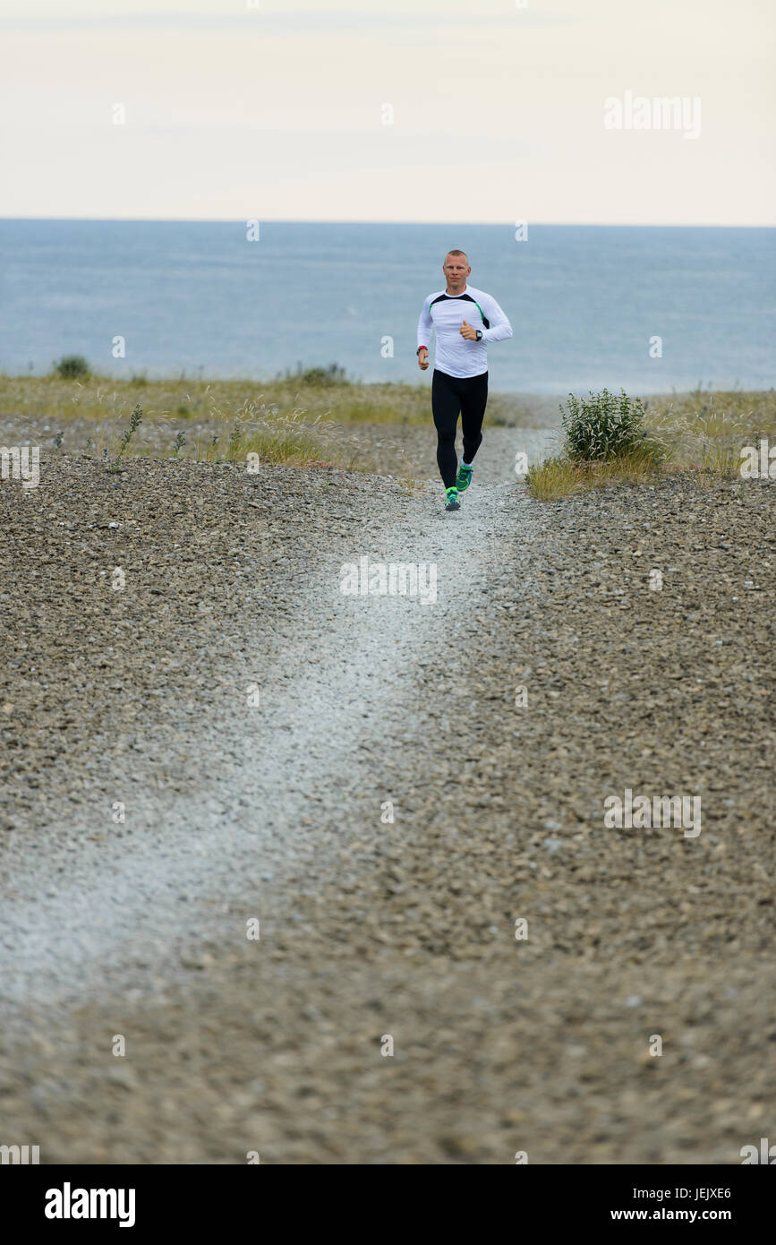Seaside footpath hi-res stock photography and images - Alamy