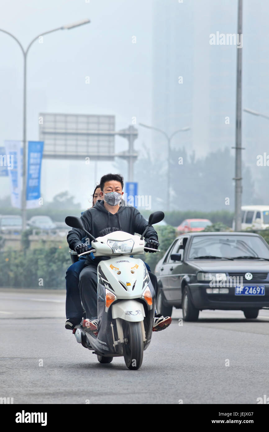 Scooter pollution hi-res stock photography and images - Alamy
