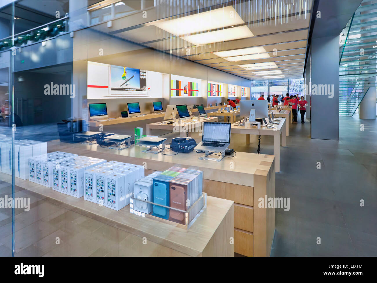 Negotiations technology hi-res stock photography and images - Alamy