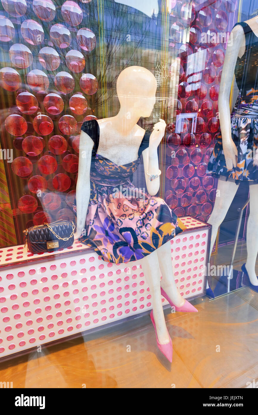 Miu Miu Window Display Sale | www.valleyglass.com
