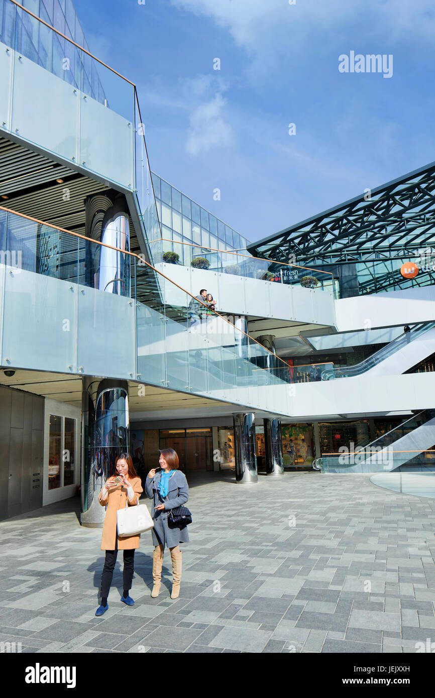Chinese girls having fun hi-res stock photography and images - Alamy
