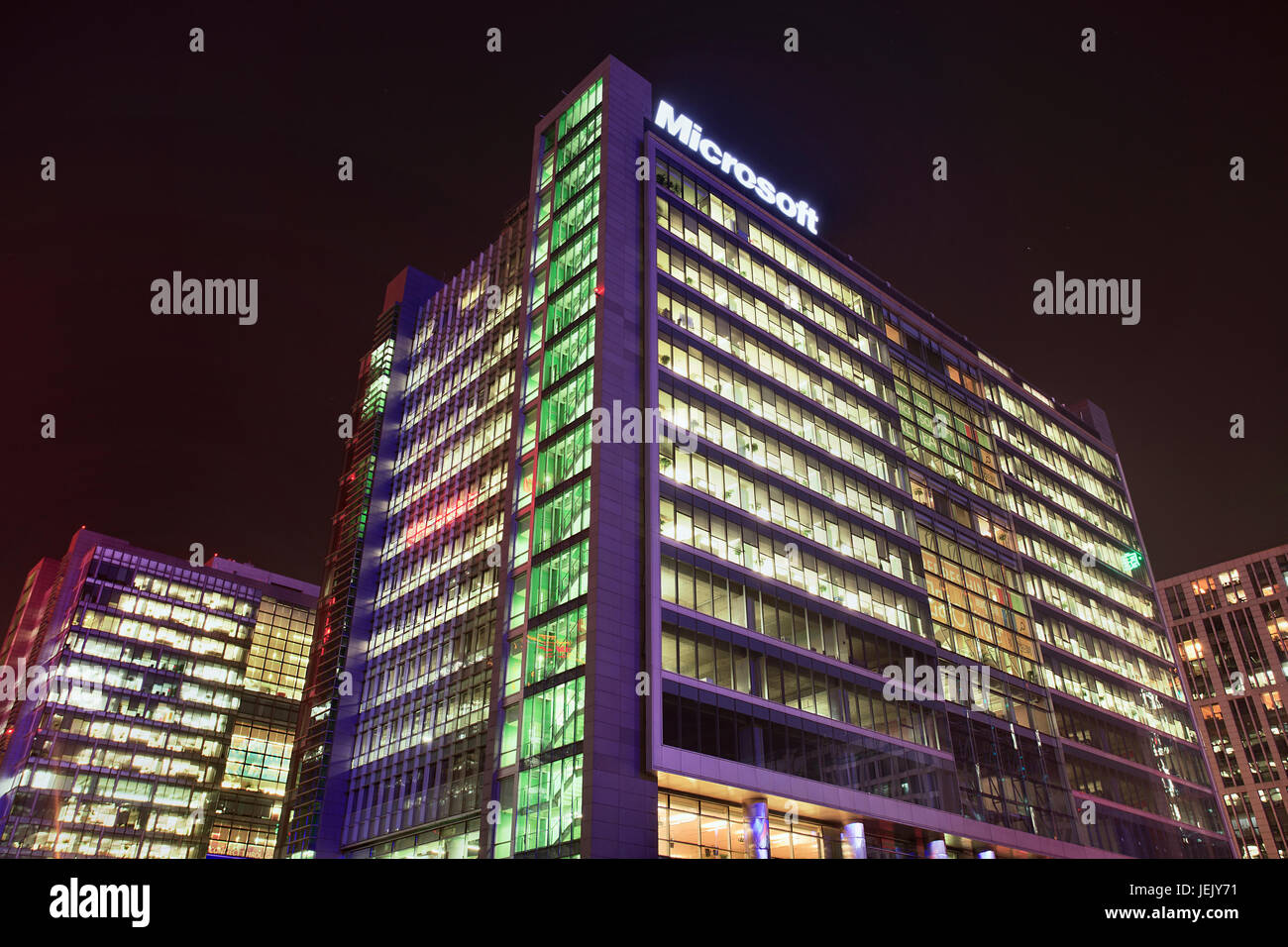 Microsoft Building Silicon Valley High Resolution Stock Photography and ...
