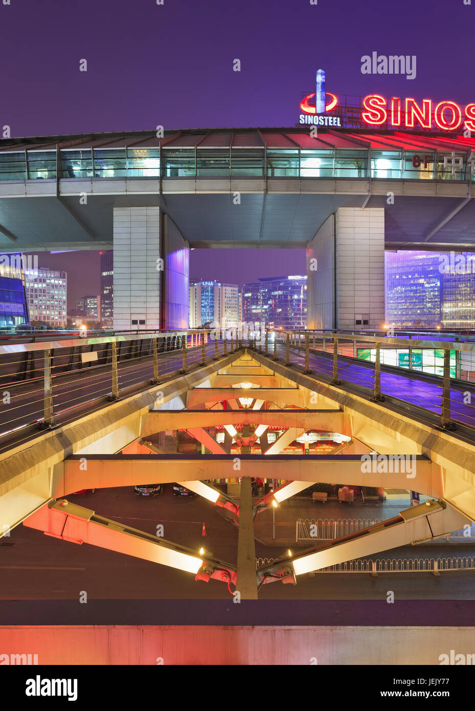 Time zone bridge hi-res stock photography and images - Alamy