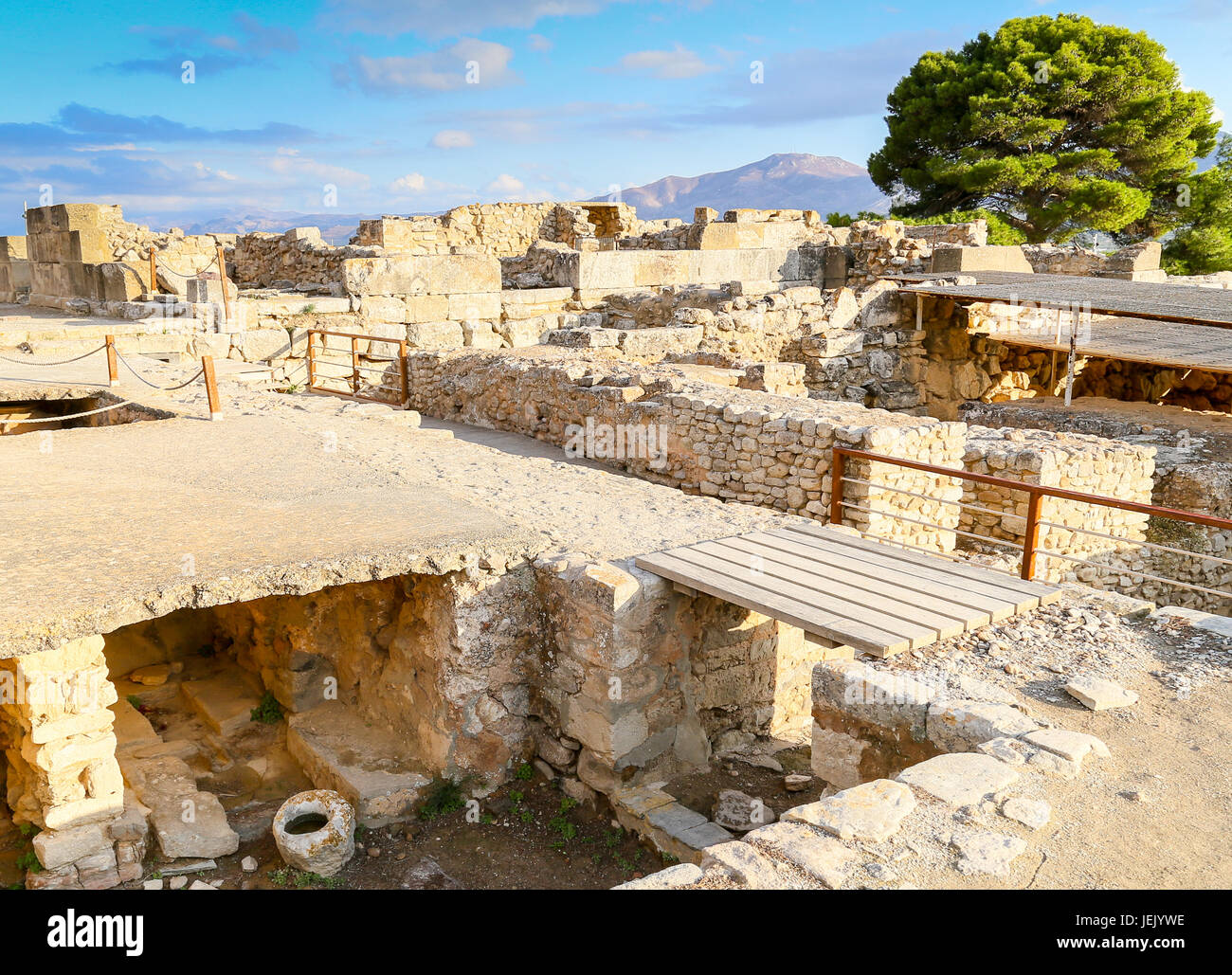 Excavations of phaistos palace hi-res stock photography and images - Alamy