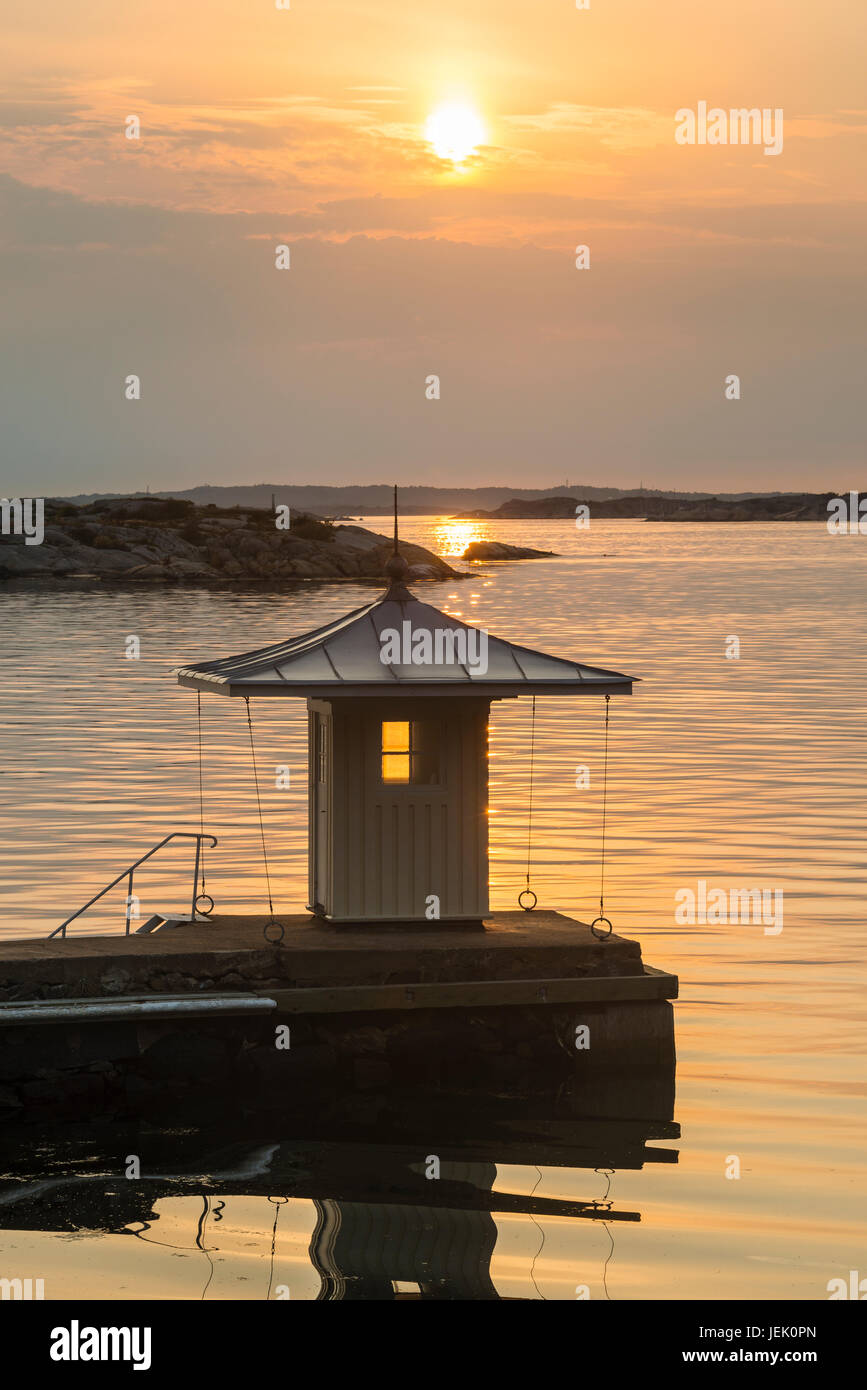 Structure of jetty hi-res stock photography and images - Alamy