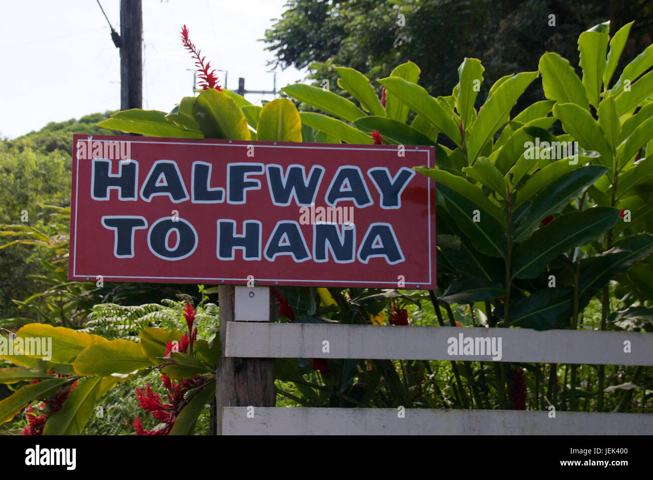 “Halfway to Hana” sign along the Road to Hana Stock Photo - Alamy