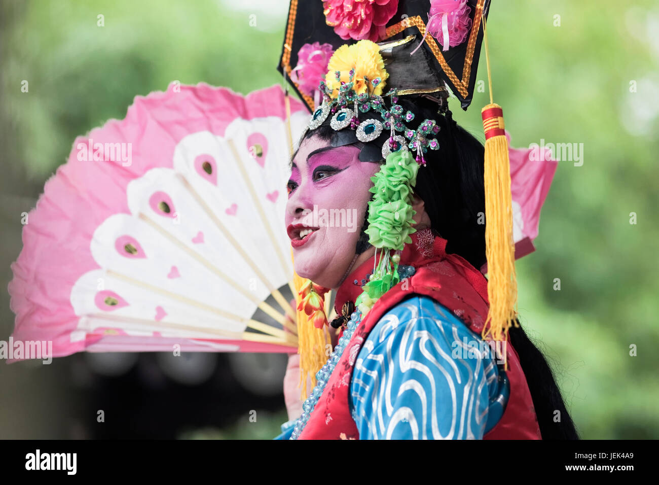 YANGZHOU, CHINA – SEPT. 26, 2010. Chinese opera performance at He ...
