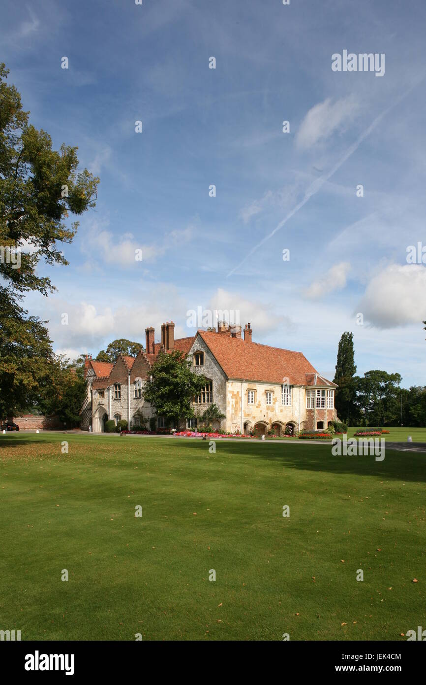 Bisham abbey national sports centre hi-res stock photography and images ...