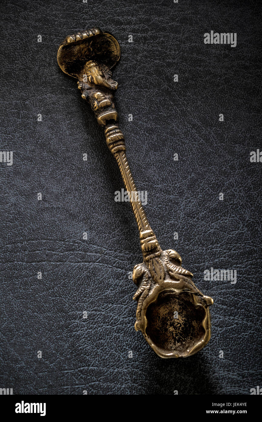 Vintage bronze Hindu puja achamani ritual spoon, india, asia Stock ...