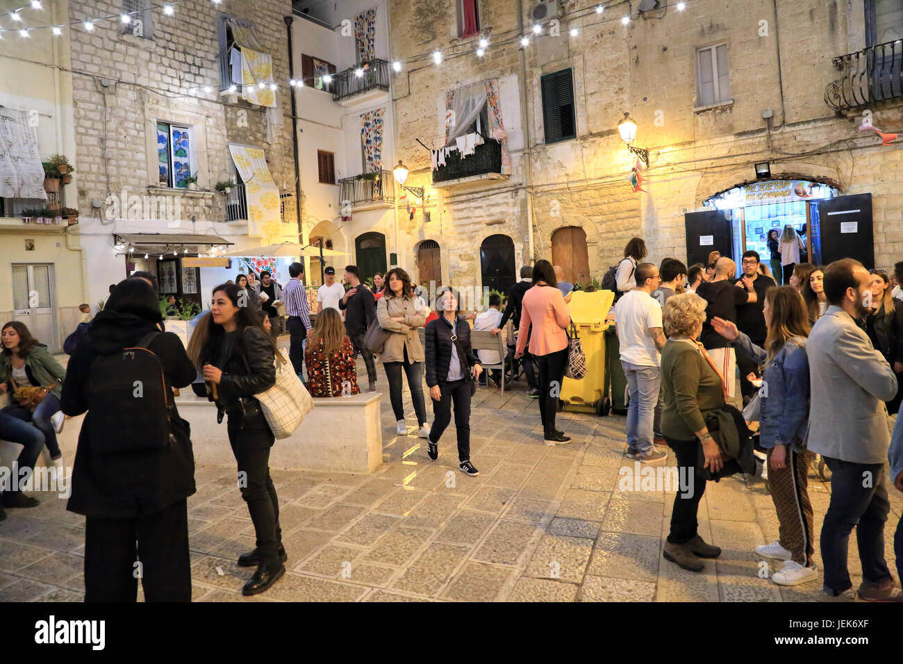 Pizzeria Di Cosimo, night live in Bari, Apulia, South Italy / Puglia ...