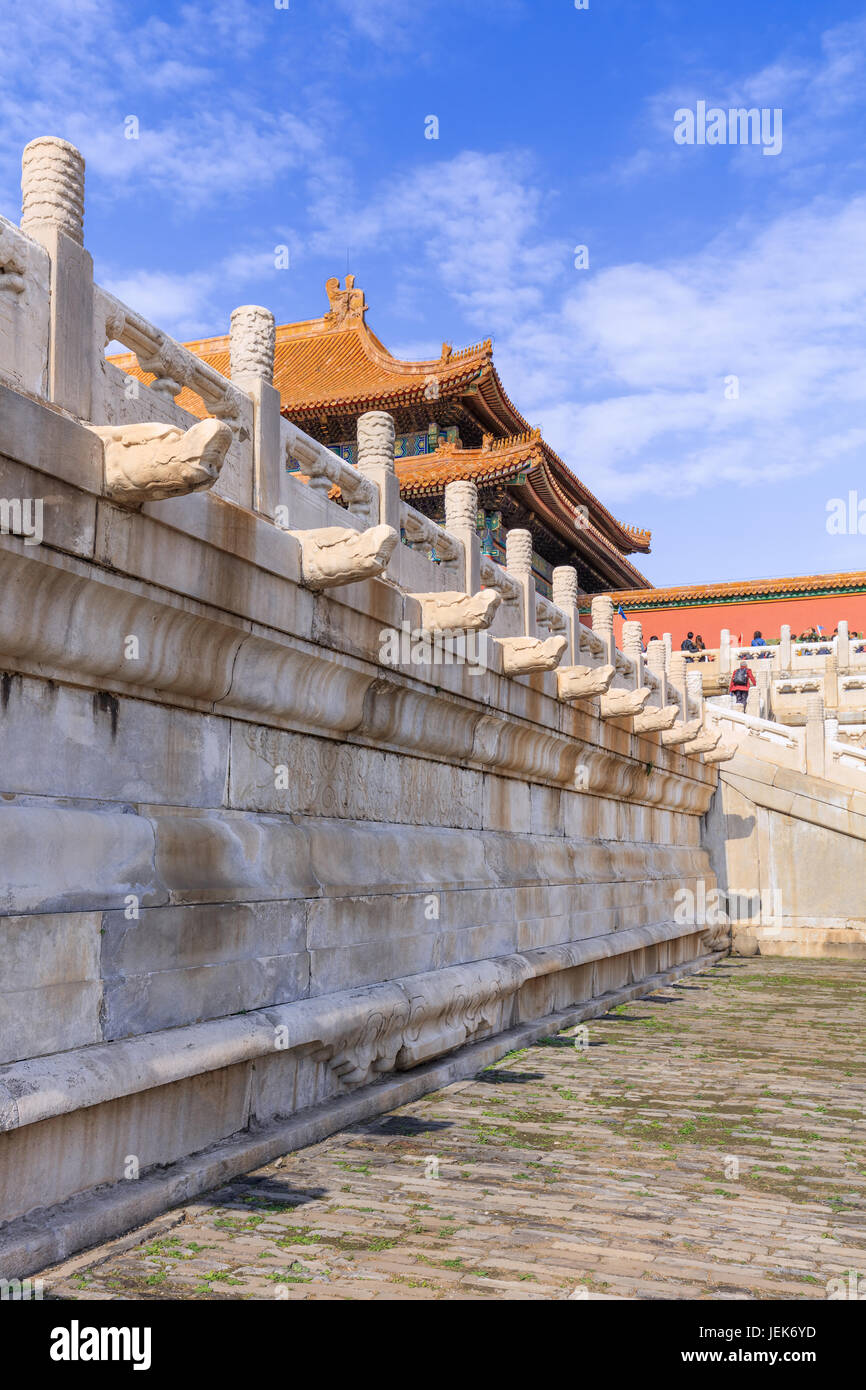 Ornate balustrade at an ancient Chinese building, Beijing, China Stock ...