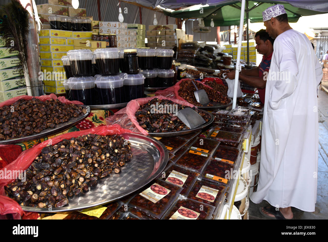 Dates in market hi-res stock photography and images - Alamy