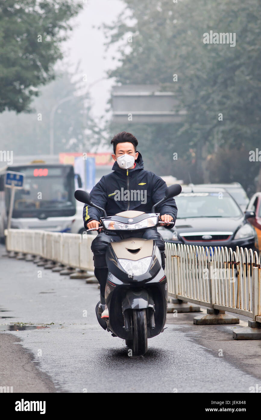 Scooter pollution hi-res stock photography and images - Alamy