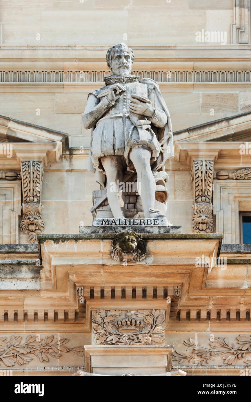 Louvre sculpture man hi-res stock photography and images - Alamy
