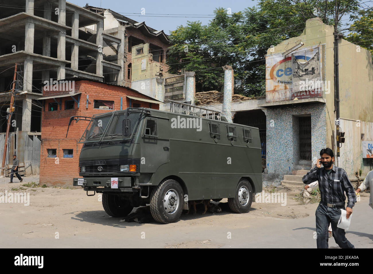 Police van, Srinagar, jammu Kashmir, india, asia Stock Photo - Alamy