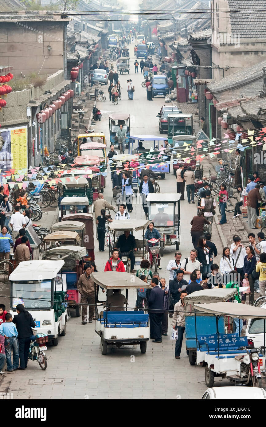 PINGYAO, CHINA – SEPT. 21, 2008. Crowdy street during Pingyao ...