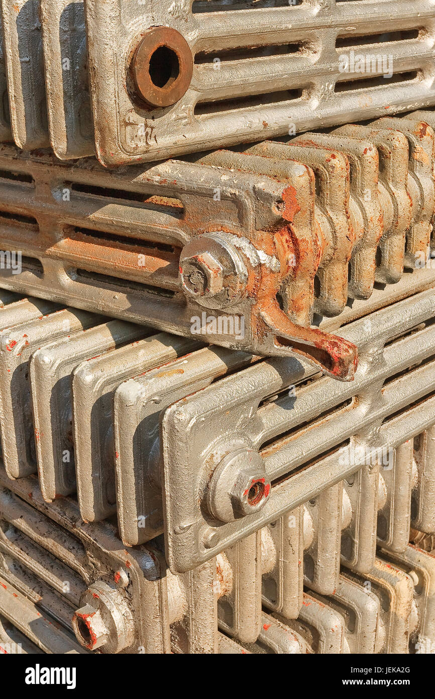 Antique cast iron radiator hi-res stock photography and images - Alamy